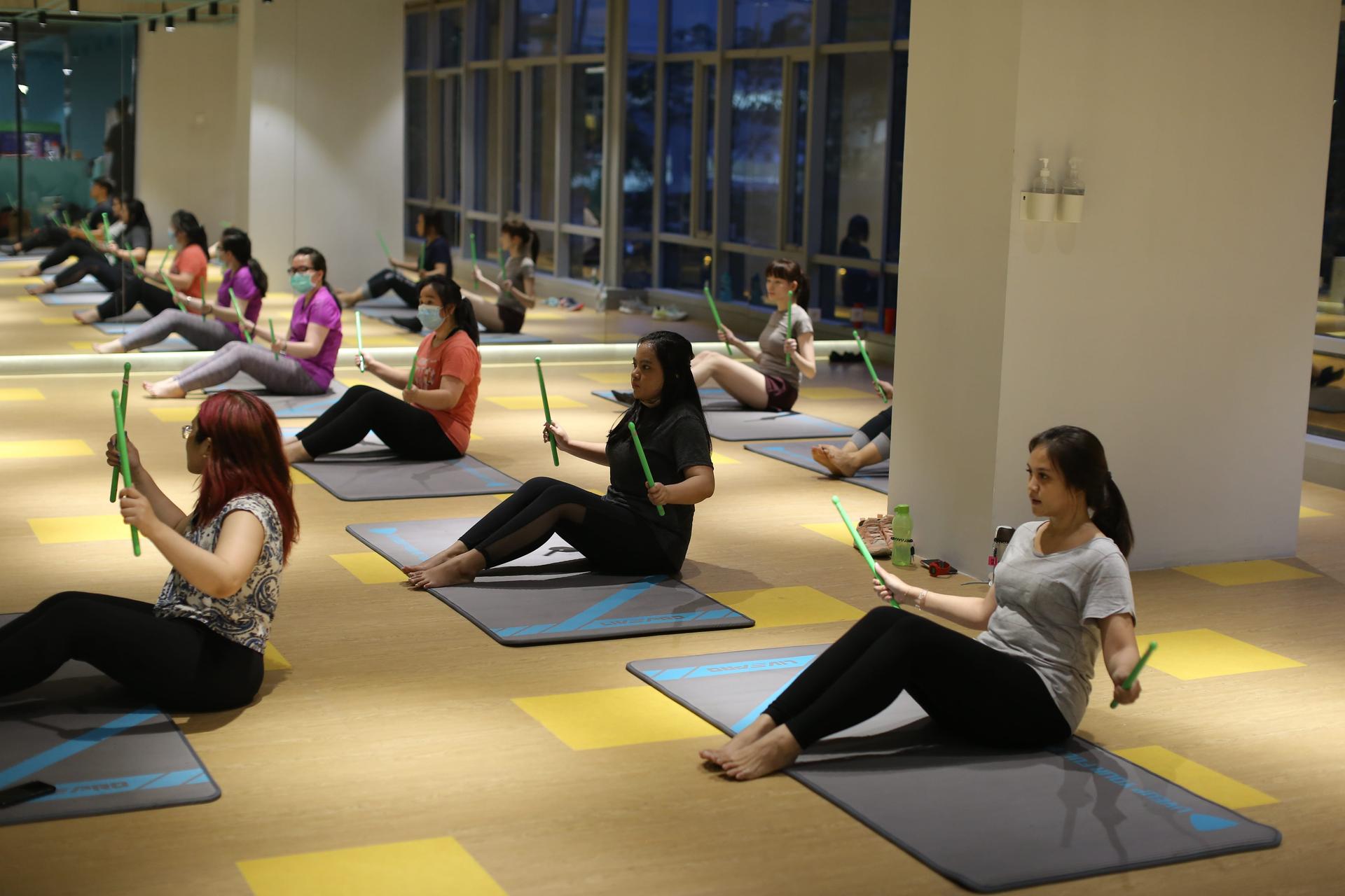 3 Cara Menggunakan Stick Pound Fit yang Benar dan Aman