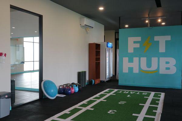 Gym & Fitness Center Pluit Jakarta Utara - FIT HUB