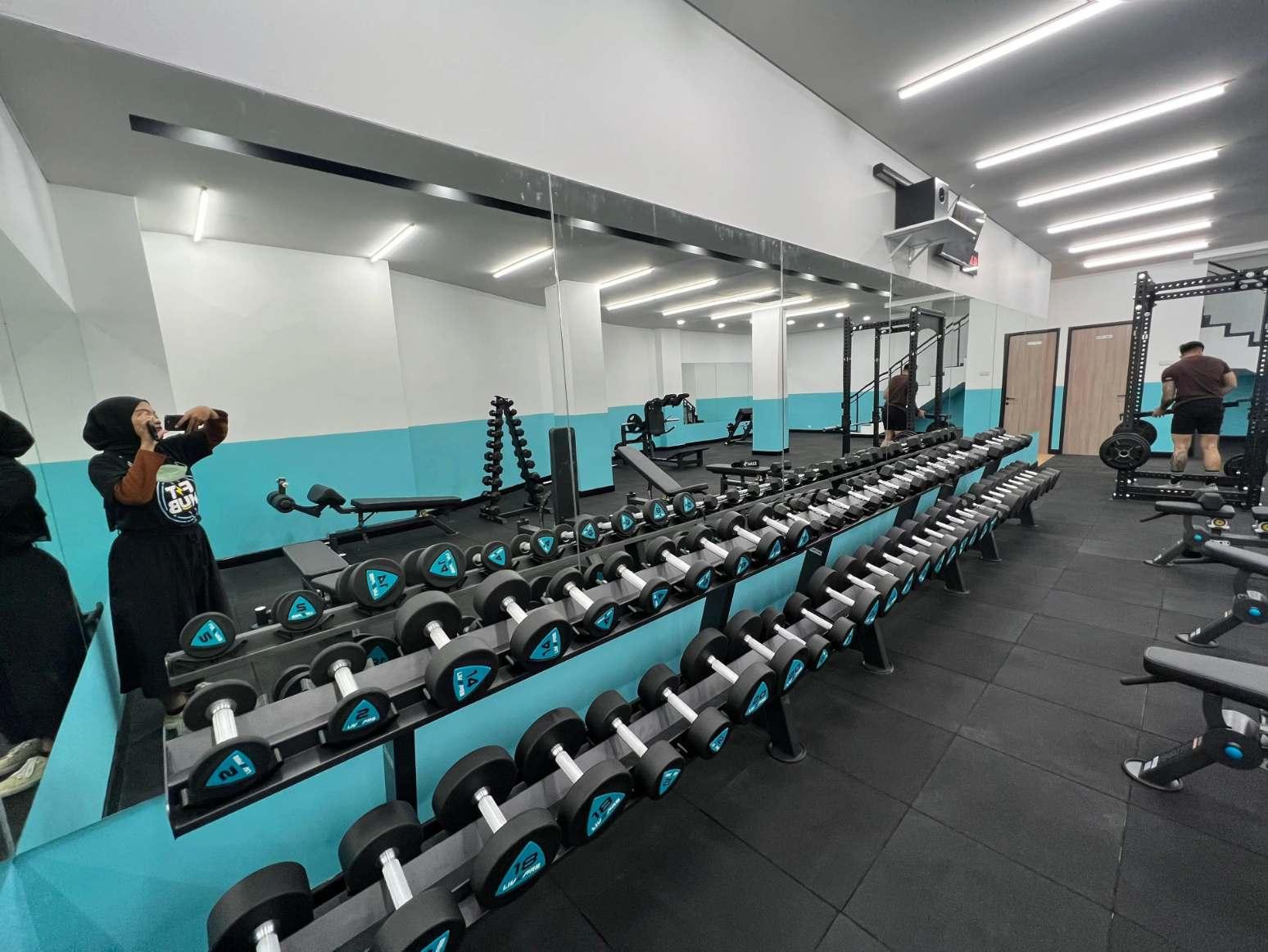 Gym & Fitness Center Elang Laut PIK Jakarta Utara - FIT HUB
