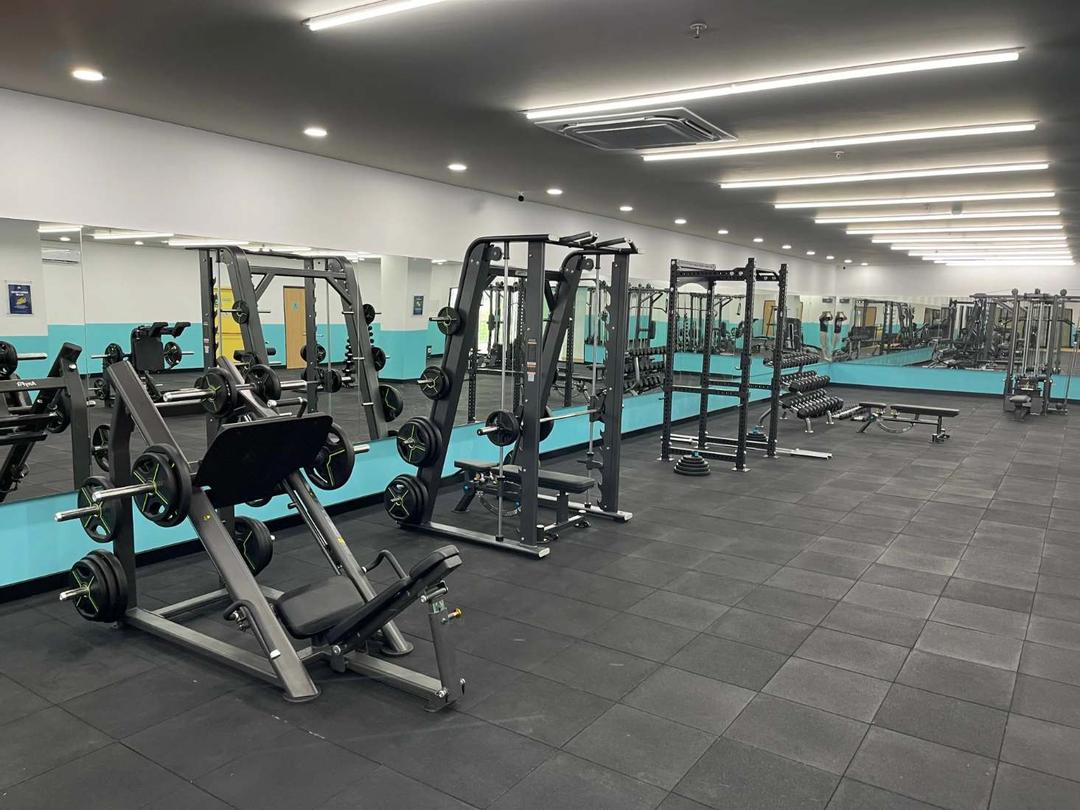 Gym & Fitness Center Tamini Square Jakarta Timur - FIT HUB